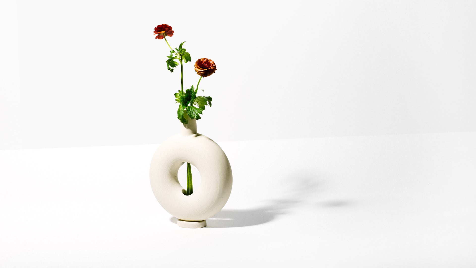 Rachel Saunders - Torus Vase – Homecoming