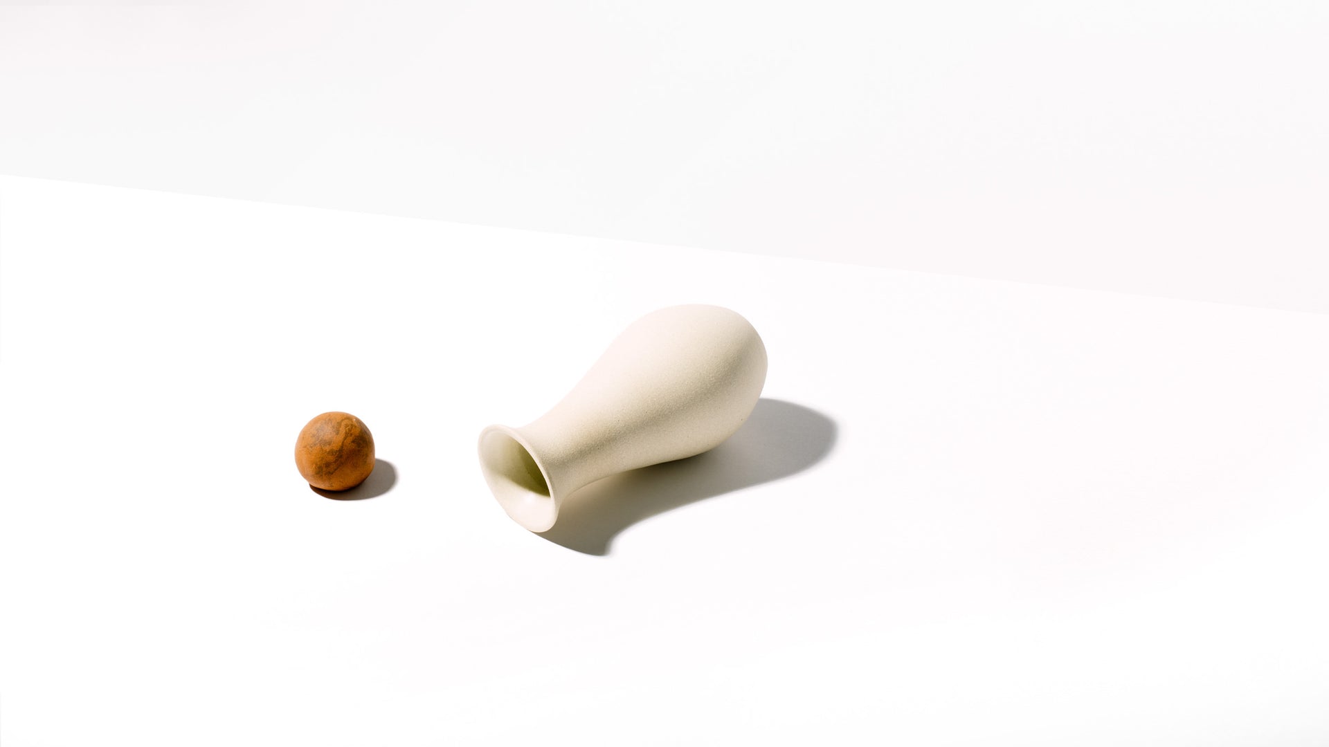 Rachel Saunders Ceramics - Terra Bianca Carafe – Homecoming