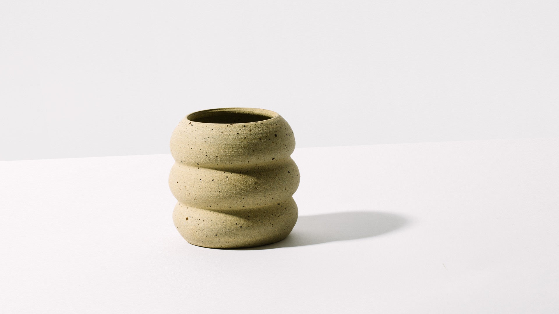 Rachel Saunders Ceramics - Raw Curve Ceramic Planter – Homecoming